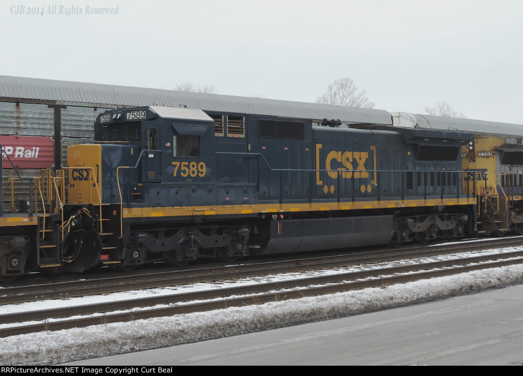 CSX 7589